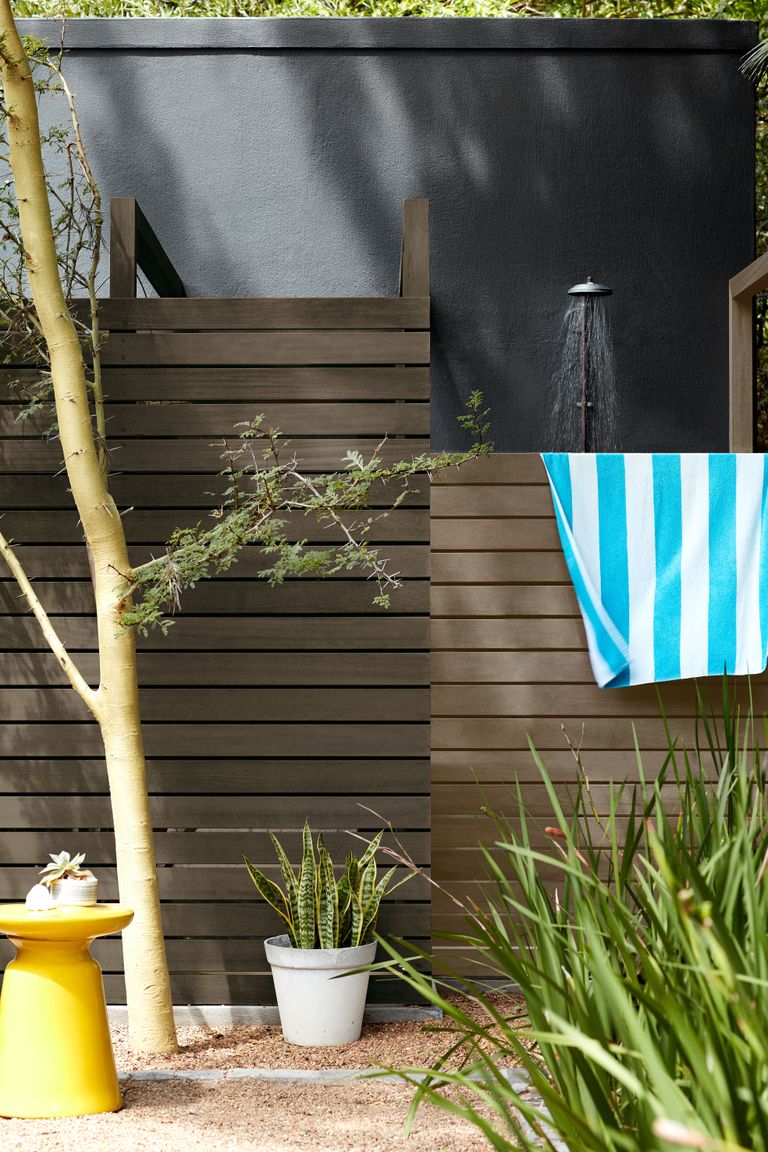 How to hide pool equipment: 6 tips for a sleek poolside | Homes and Gardens