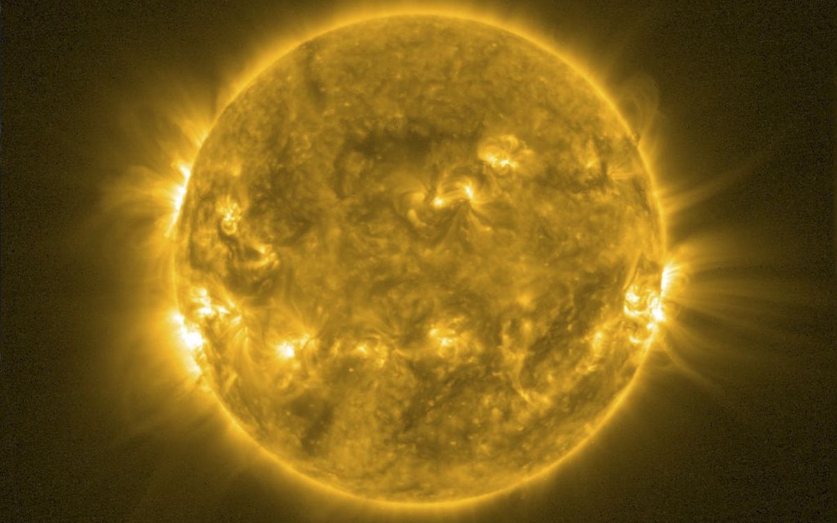 Sun Watcher’s Violent View Wallpaper | Space