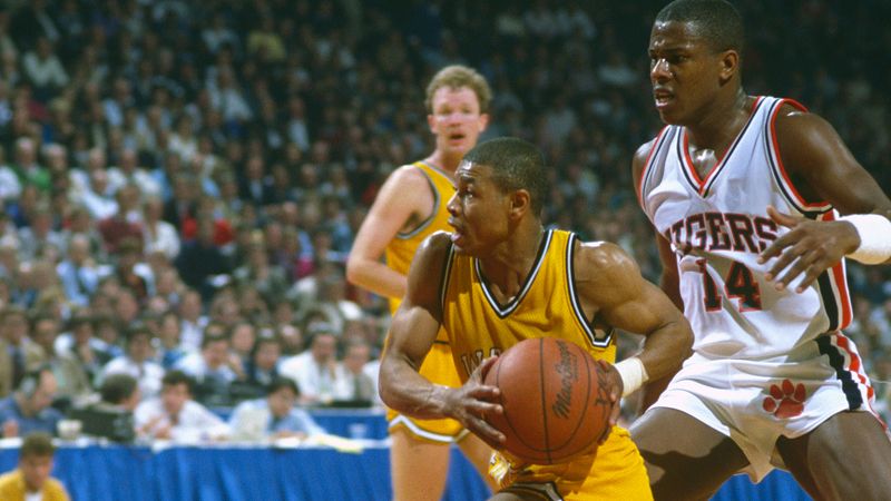 NBA Legend Muggsy Bogues: “At 5'3" I had to understand the game ...