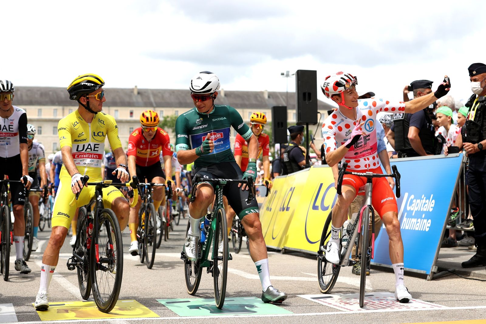 Hulk-like sprinting deserves a green bike - Jasper Philipsen's Canyon ...