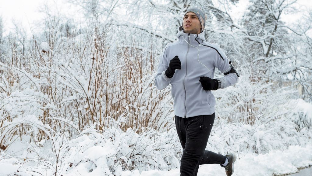 Winter trail running gear: everything you need to know | Advnture
