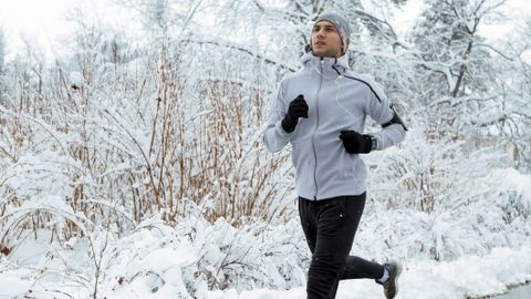 Winter trail running gear: everything you need to know | Advnture