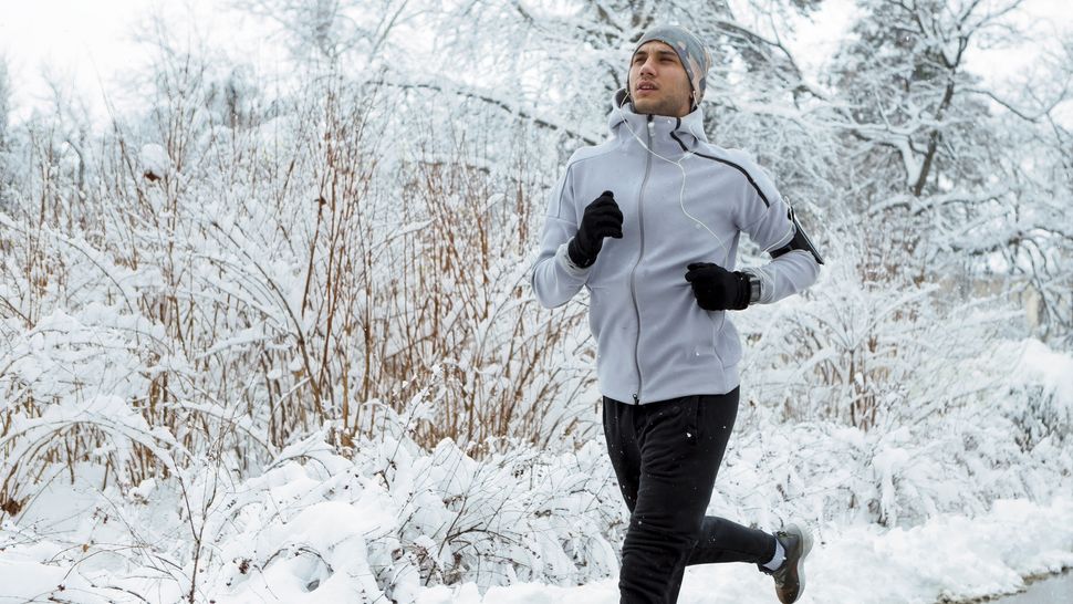 Winter trail running gear: everything you need to know | Advnture