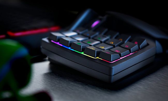 Razer Tartarus V2 Chroma Review: Good For MMO Mavens | Tom's Guide