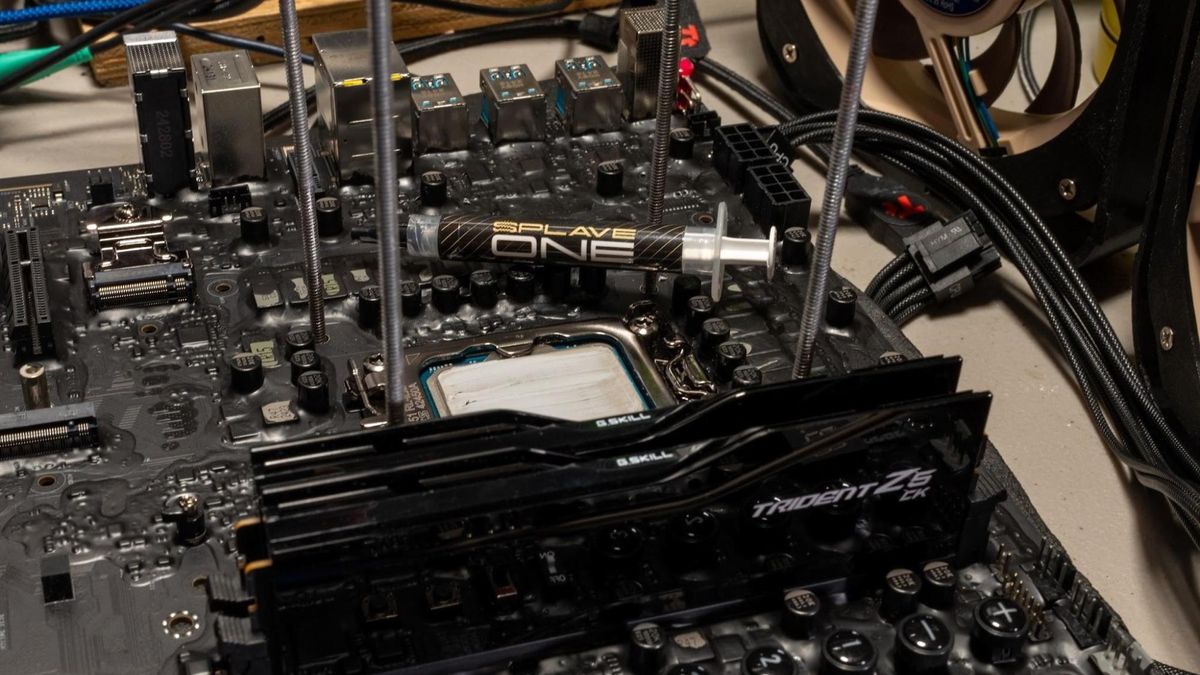 Overclocking Arrow Lake: How I set world records, plus simple tips to push your Core Ultra to ...