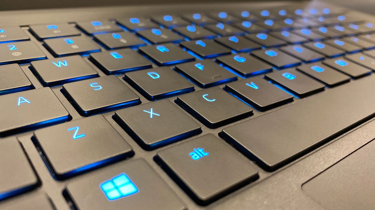 Razer Blade 15 Laptop Gets an Awesome Optical Keyboard | Tom's Hardware