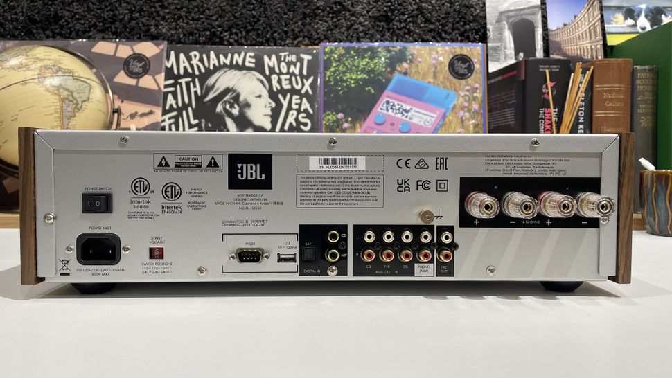 JBL SA550 review: attractive retro styling and a fun, entertaining ...