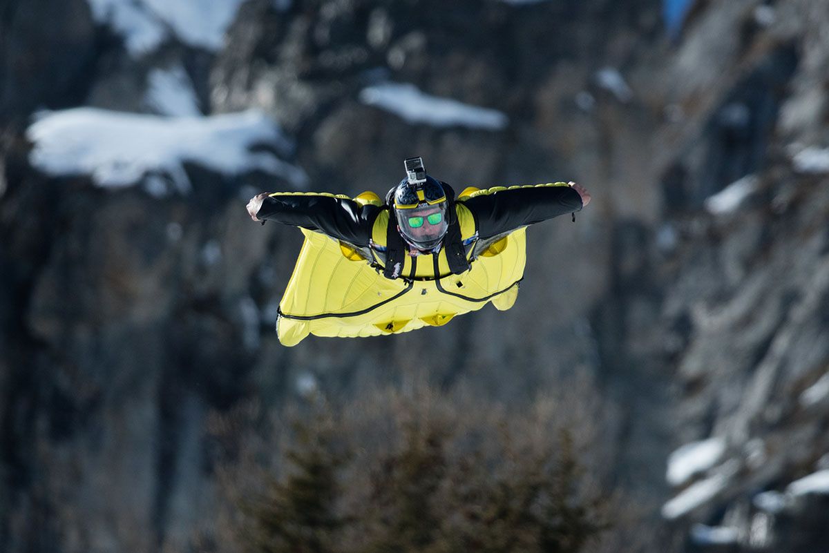 Memorial spaceflight: Cremated remains flying to the moon on private ...
