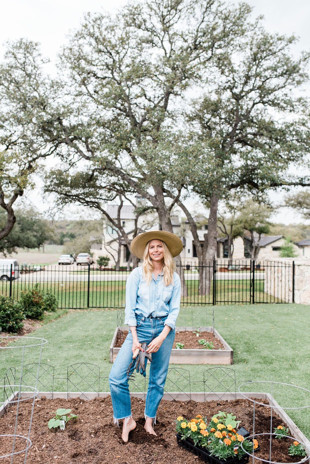 Tour interior stylist and TV personality Leah Ashley’s vintage-filled ...