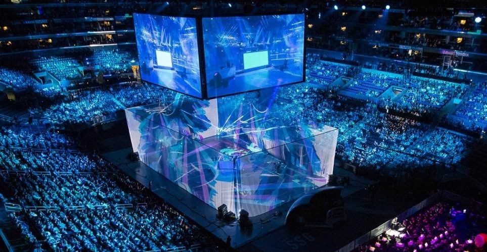 Riot signs megabucks new League of Legends streaming deal | PC Gamer