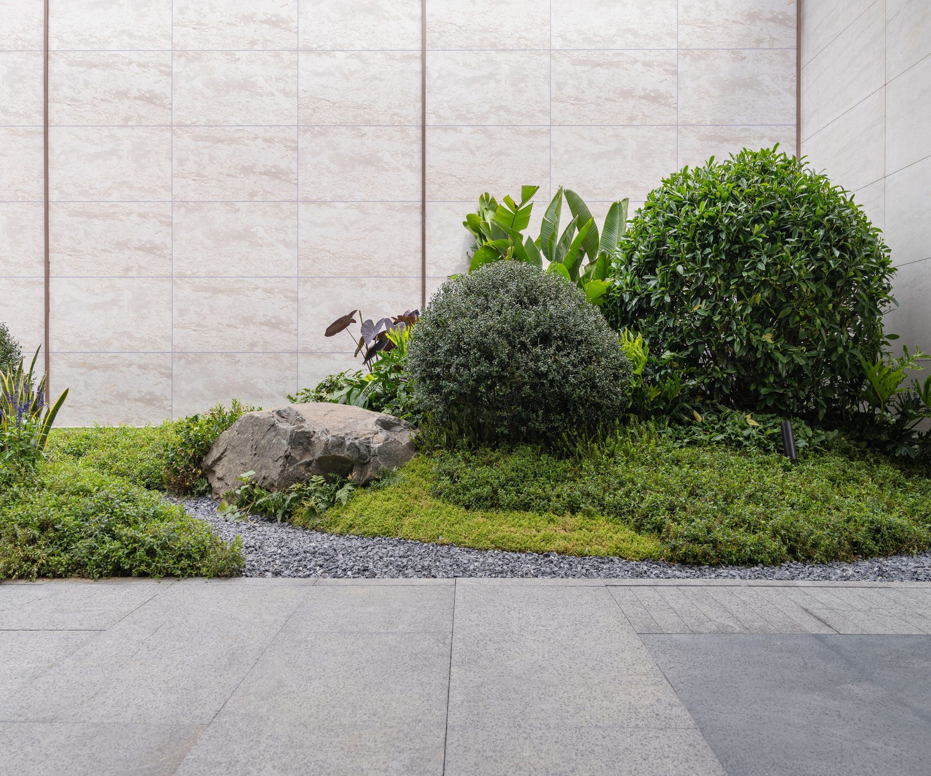 How to design a minimalist garden: an expert guide | Homes and Gardens