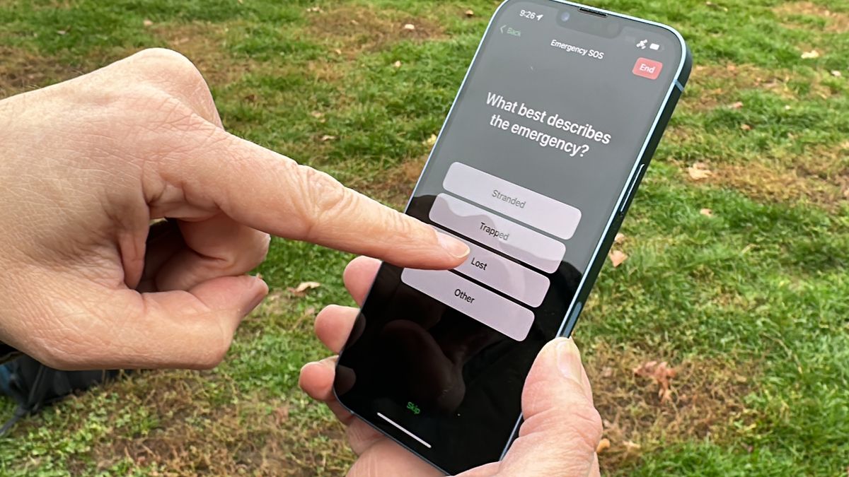 I tested Apple Emergency SOS via Satellite - and it could save a life ...