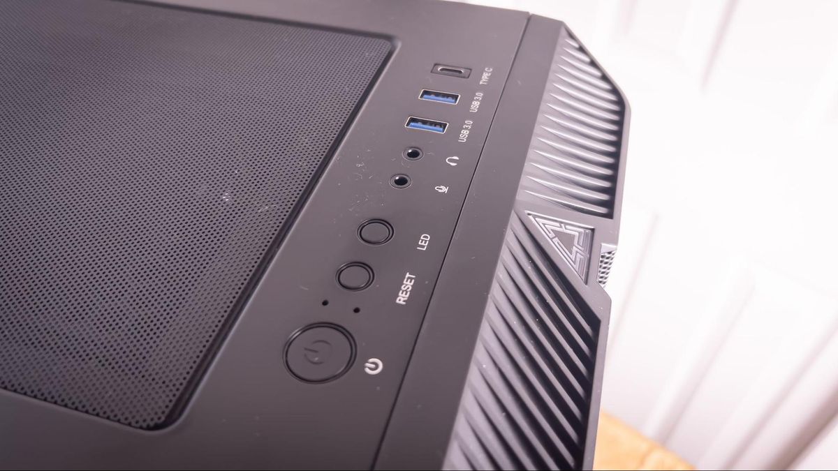 Montech Sky One Lite Review: Novice-Friendly, but Noisy | Tom's Hardware