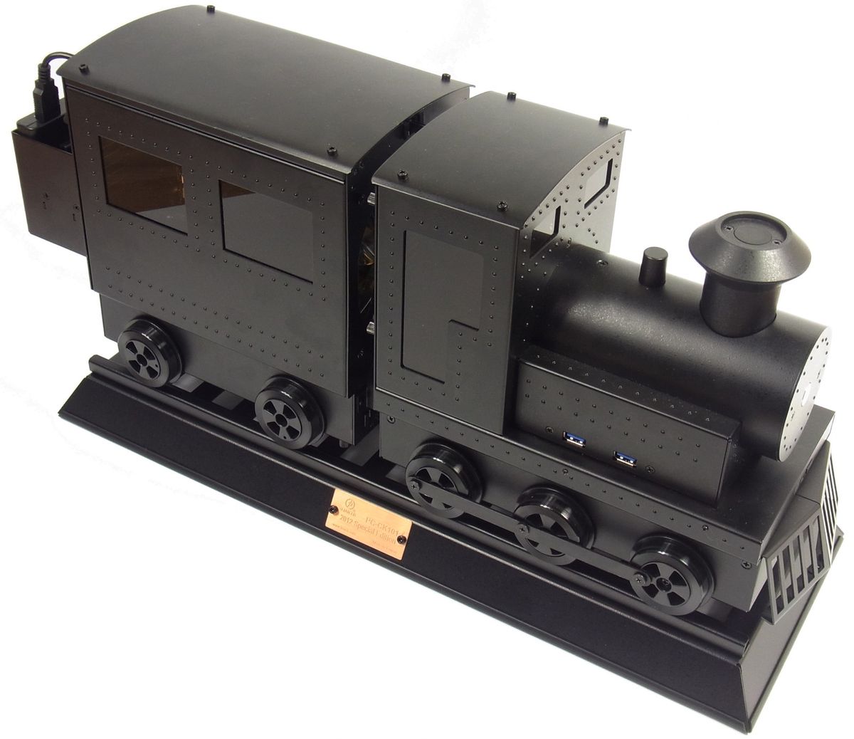 Take The Train: Lian Li PC-CK101, Built, Tested, And...Driven? | Tom's ...