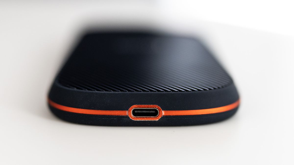 Sandisk Extreme Pro USB4 portable SSD review: one of the fastest ...