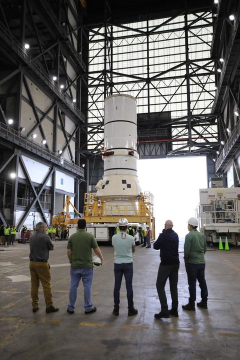 NASA begins stacking SLS rocket for Artemis 2 moon mission (photos) | Space