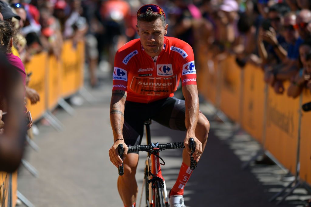 Nicolas Roche: It seems a bit sudden for teams to cut salaries ...