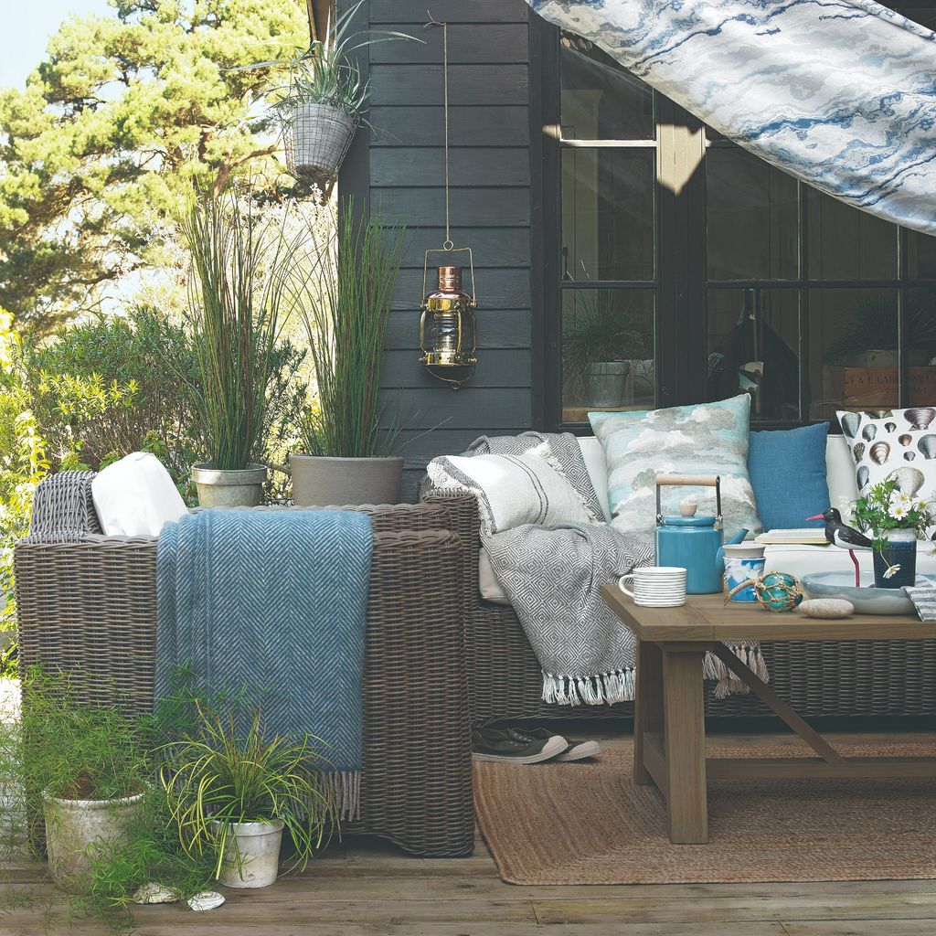 30 garden seating ideas – from outdoor sofas to garden chairs | Ideal Home