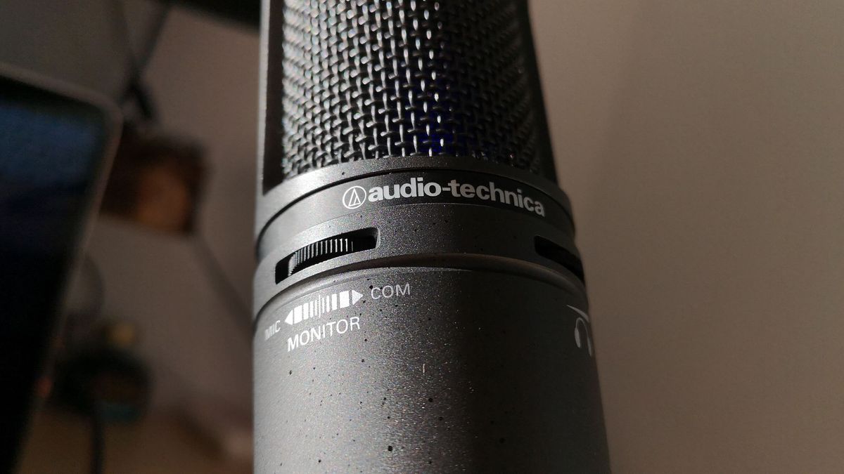 Audio-Technica AT2020USB+ Microphone review | Top Ten Reviews