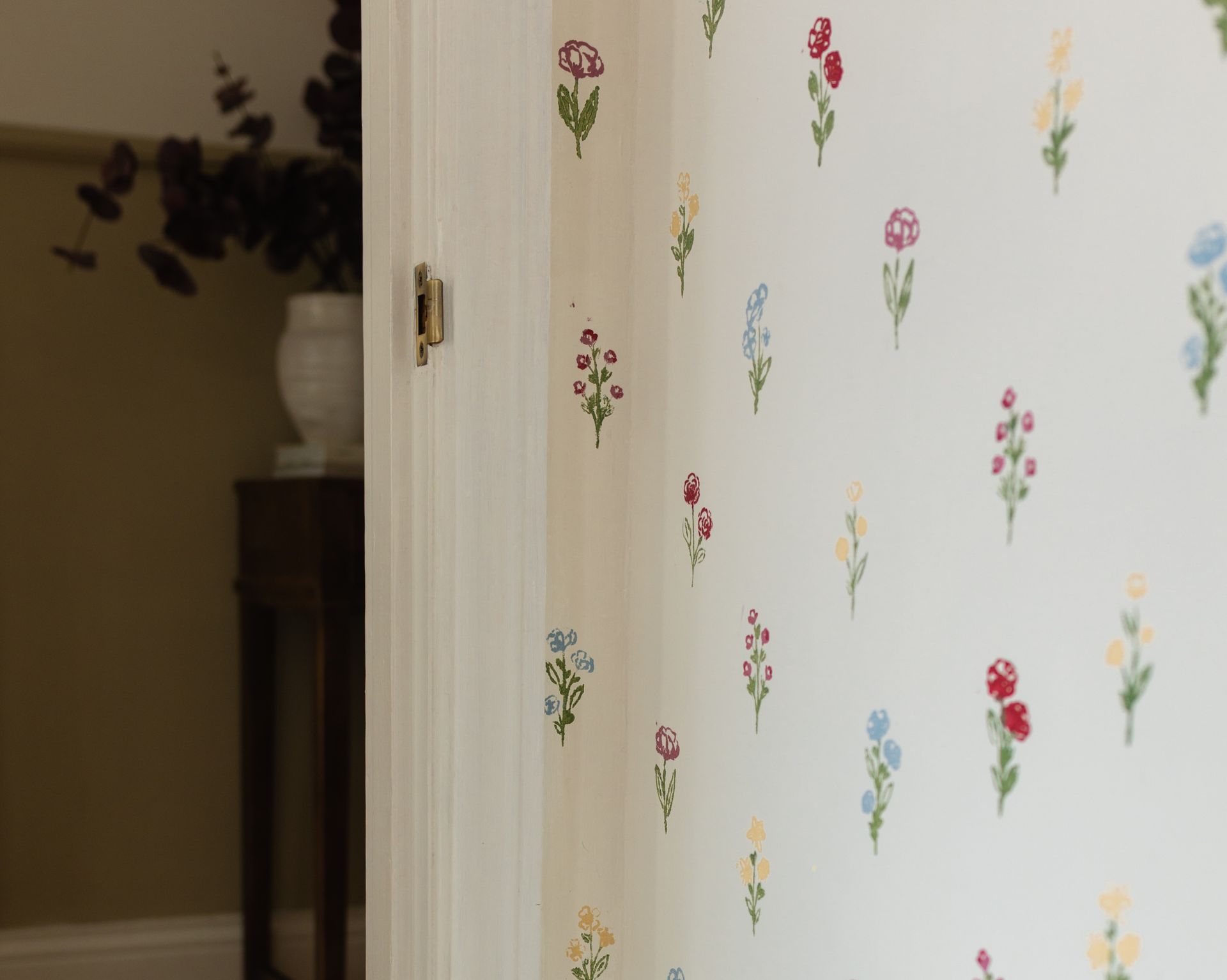 This “Imperfect” Paint DIY is Like Customizable Wallpaper | Livingetc