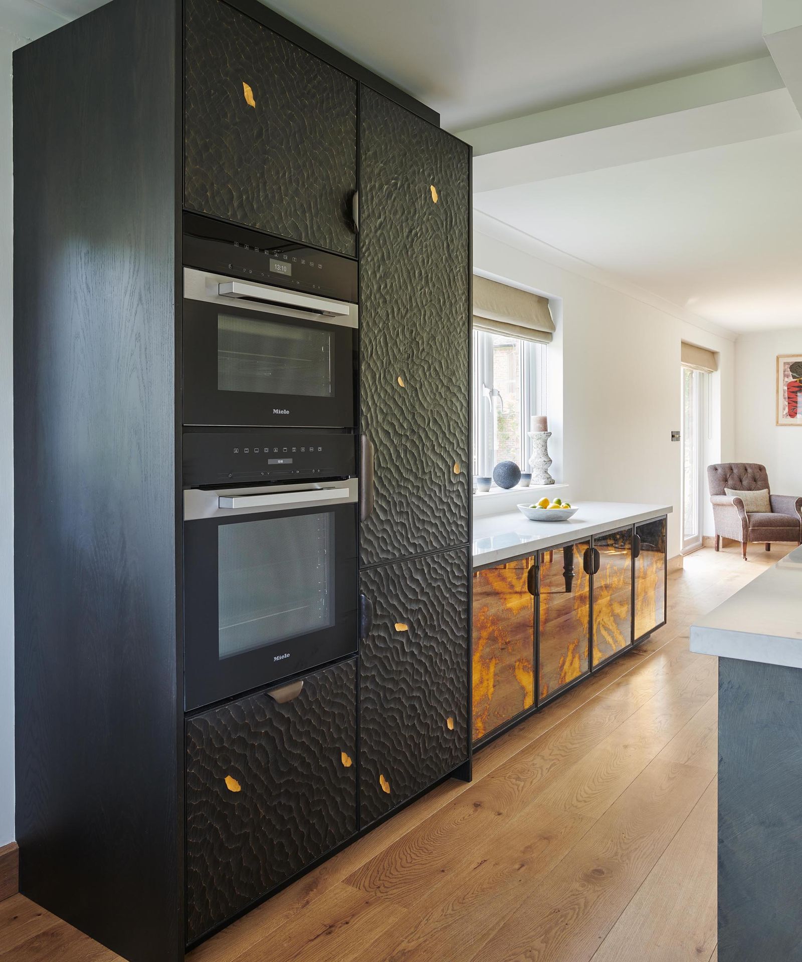 5 metallic kitchen design tricks we've learnt from this family space ...