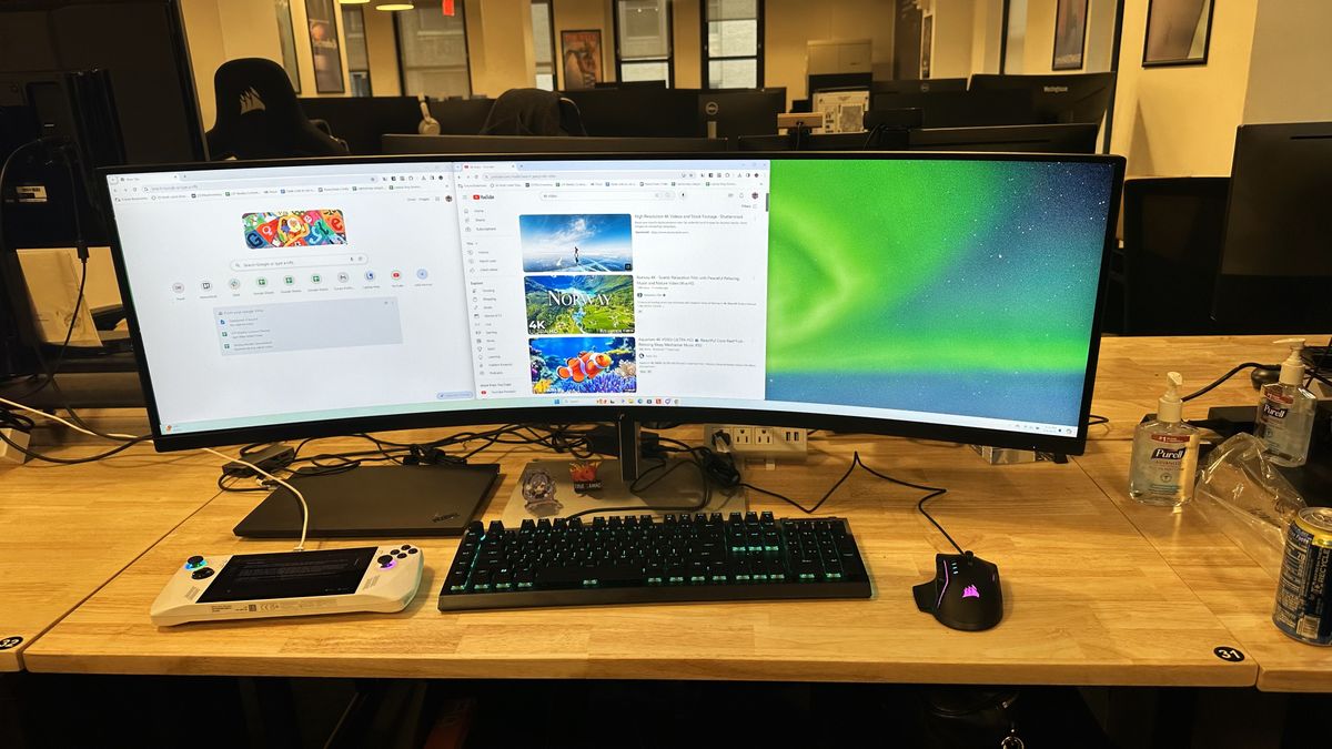 HP E45C G5 DQHD Curved Monitor review | Laptop Mag