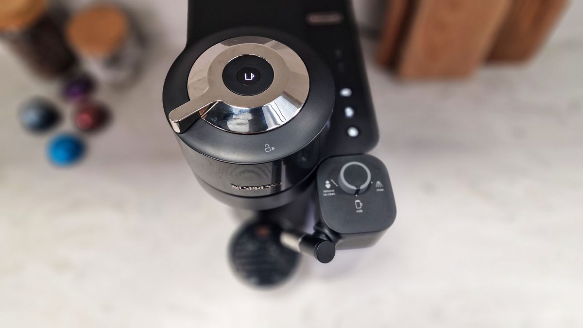 Here's why your Nespresso has a flashing red light, and what to do ...