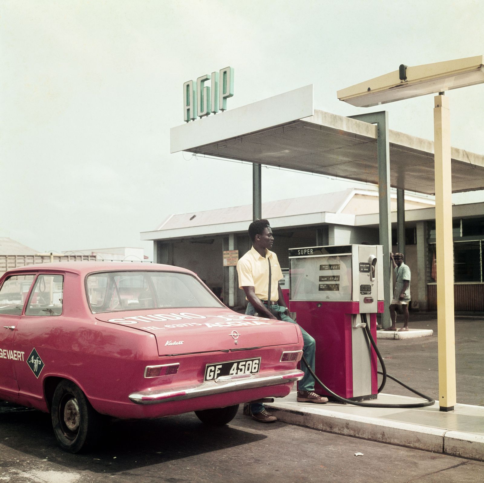 James Barnor’s photography records pre- and post-colonial Ghana ...