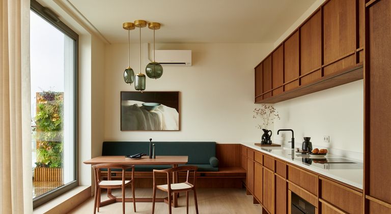 Designers Love the Trend of "Communal" Kitchen Seating | Livingetc