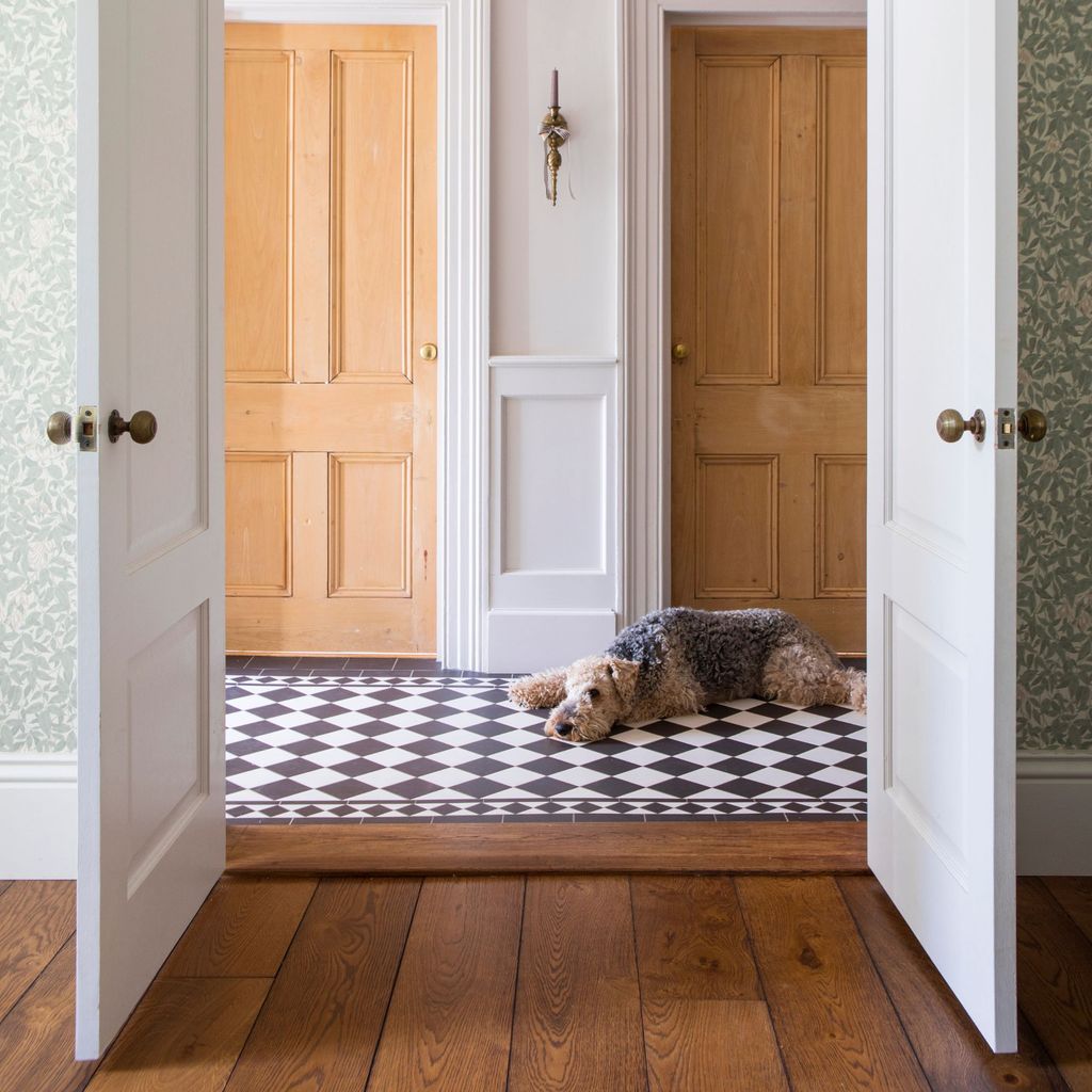 5 flooring sounds you shouldn't ignore - and what they mean | Ideal Home