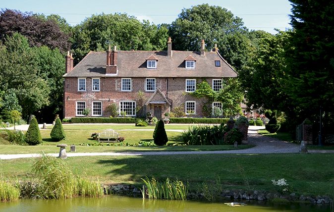 A superb Kent home that's 'the epitome of Queen Anne elegance ...