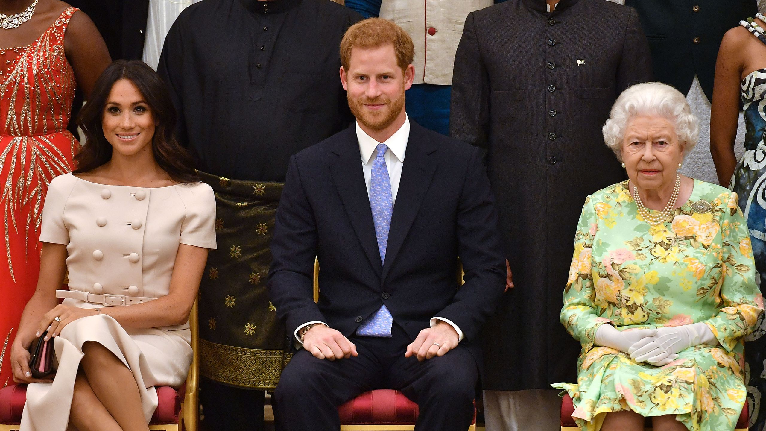 Prince Harry pays tribute to the Queen as he recalls moment she hugged ...