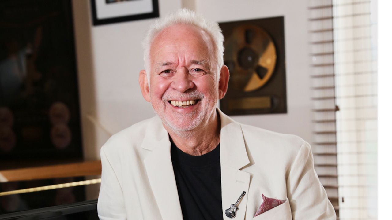 Phil Manzanera 11-disc box set 50 Years Of Music to be released in ...