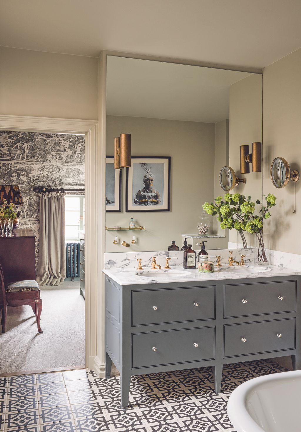 Organizing a bathroom countertop: bathroom counter organization | Homes ...