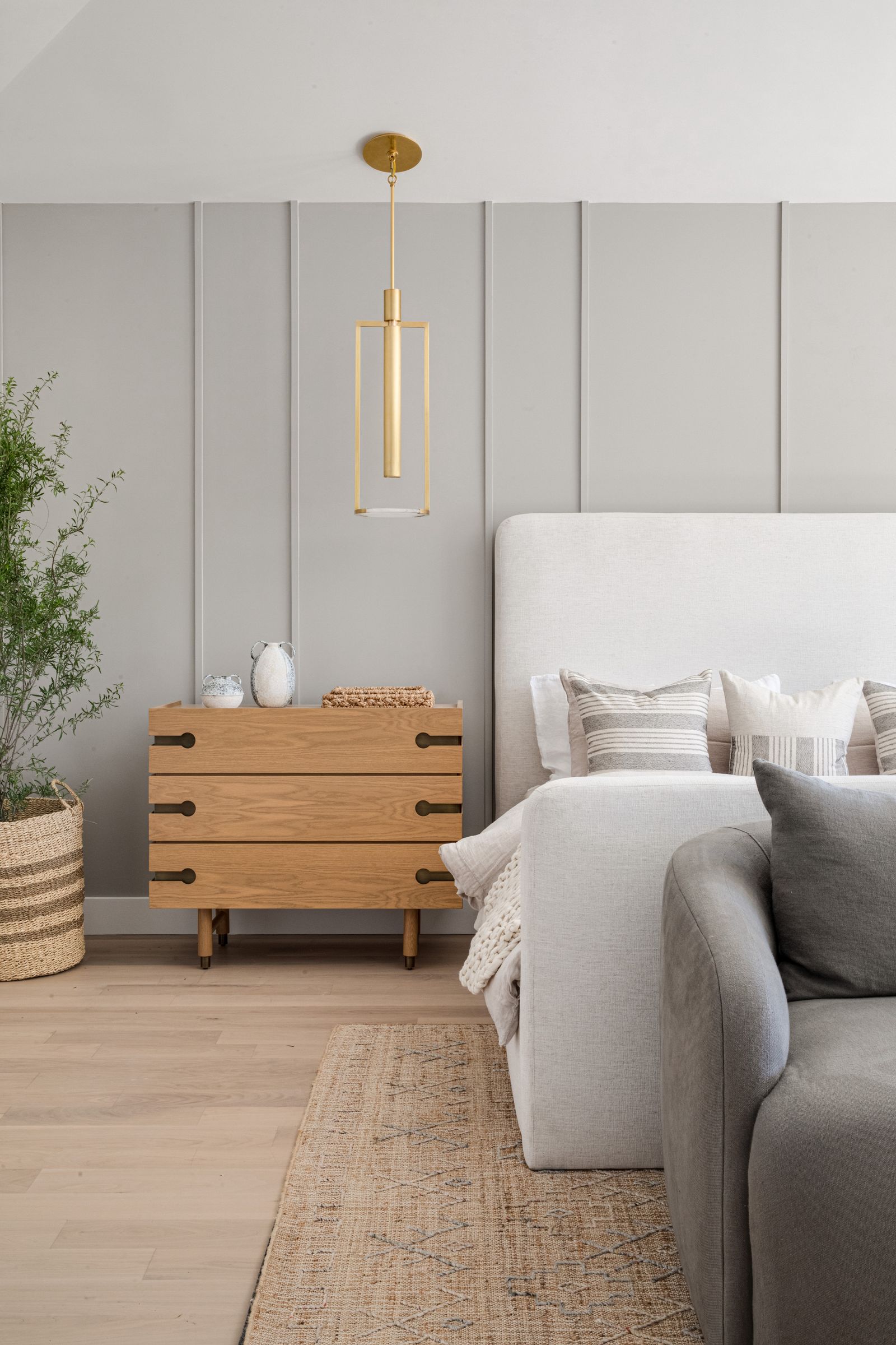 Bedroom wall panel ideas- 7 ways to an architectural room | Livingetc