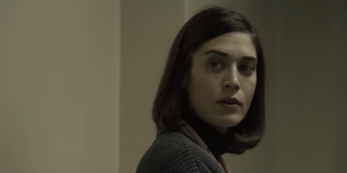 Castle Rock's Lizzy Caplan Explains How Her Annie Wilkes Is Different ...