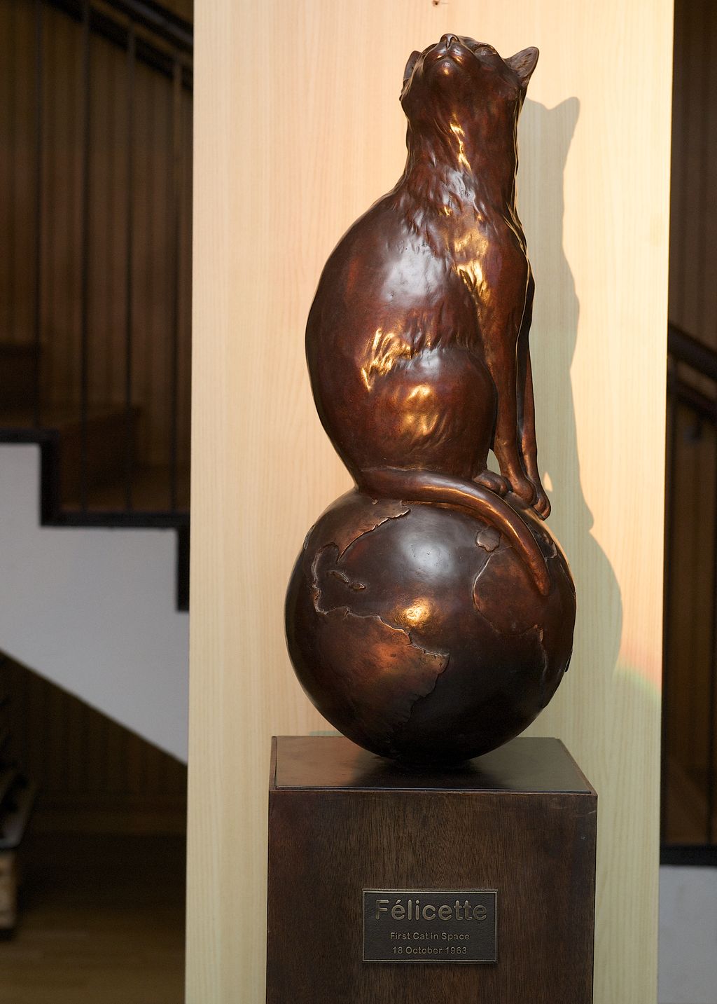 Félicette has landed! Memorial for first cat in space unveiled in ...