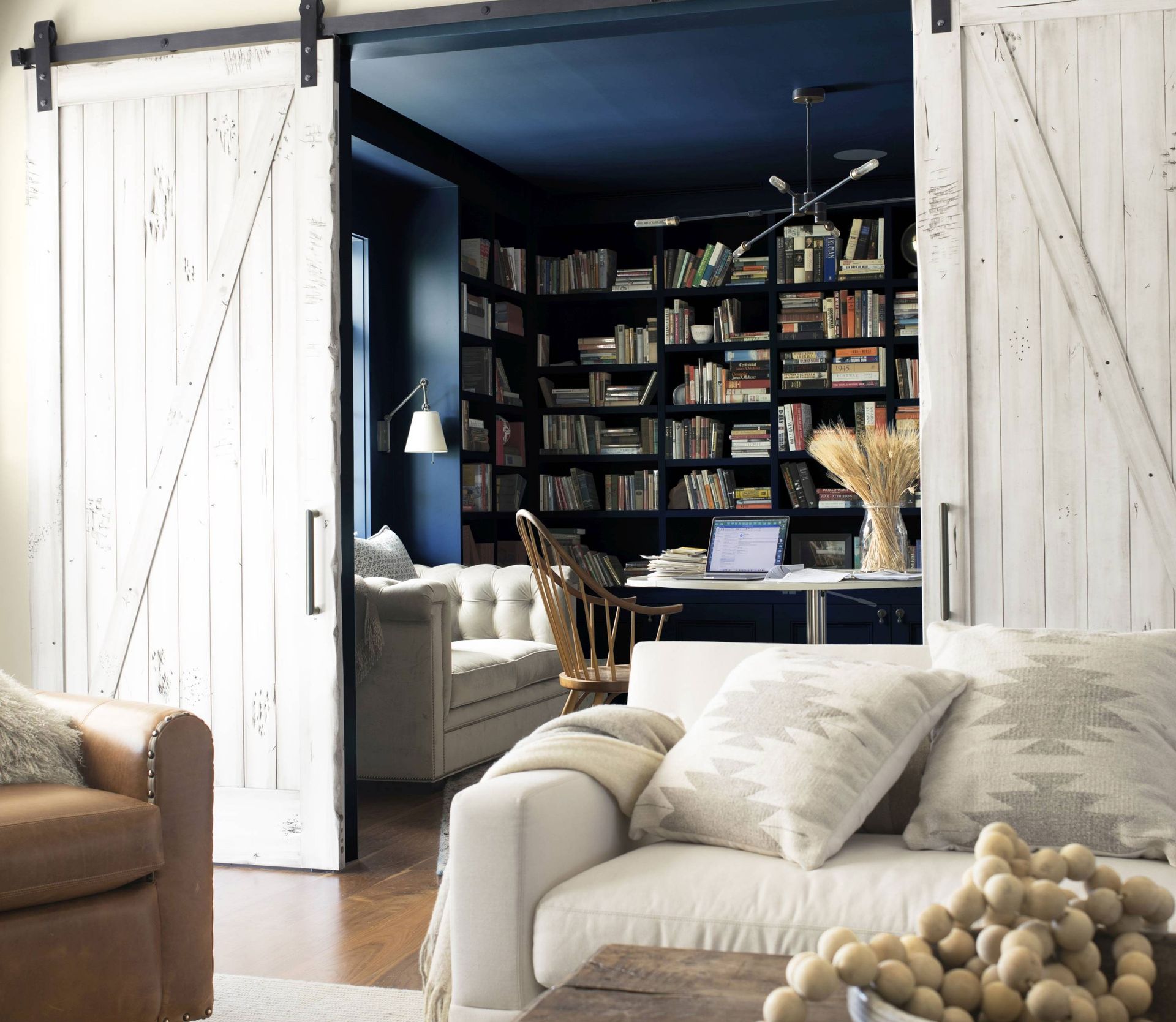 Hidden desk ideas: 10 clever, creative home office desks | Homes and ...