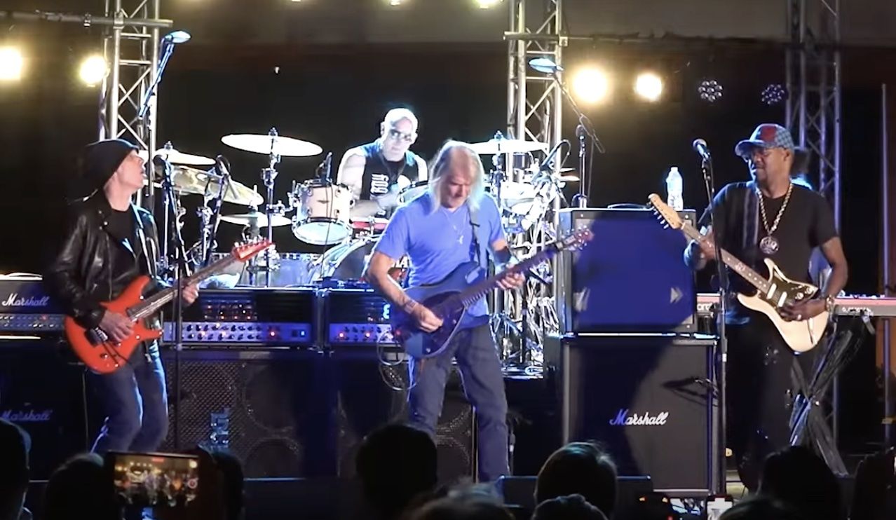Joe Satriani, Eric Gales and Steve Morse jamming on Going Down ...