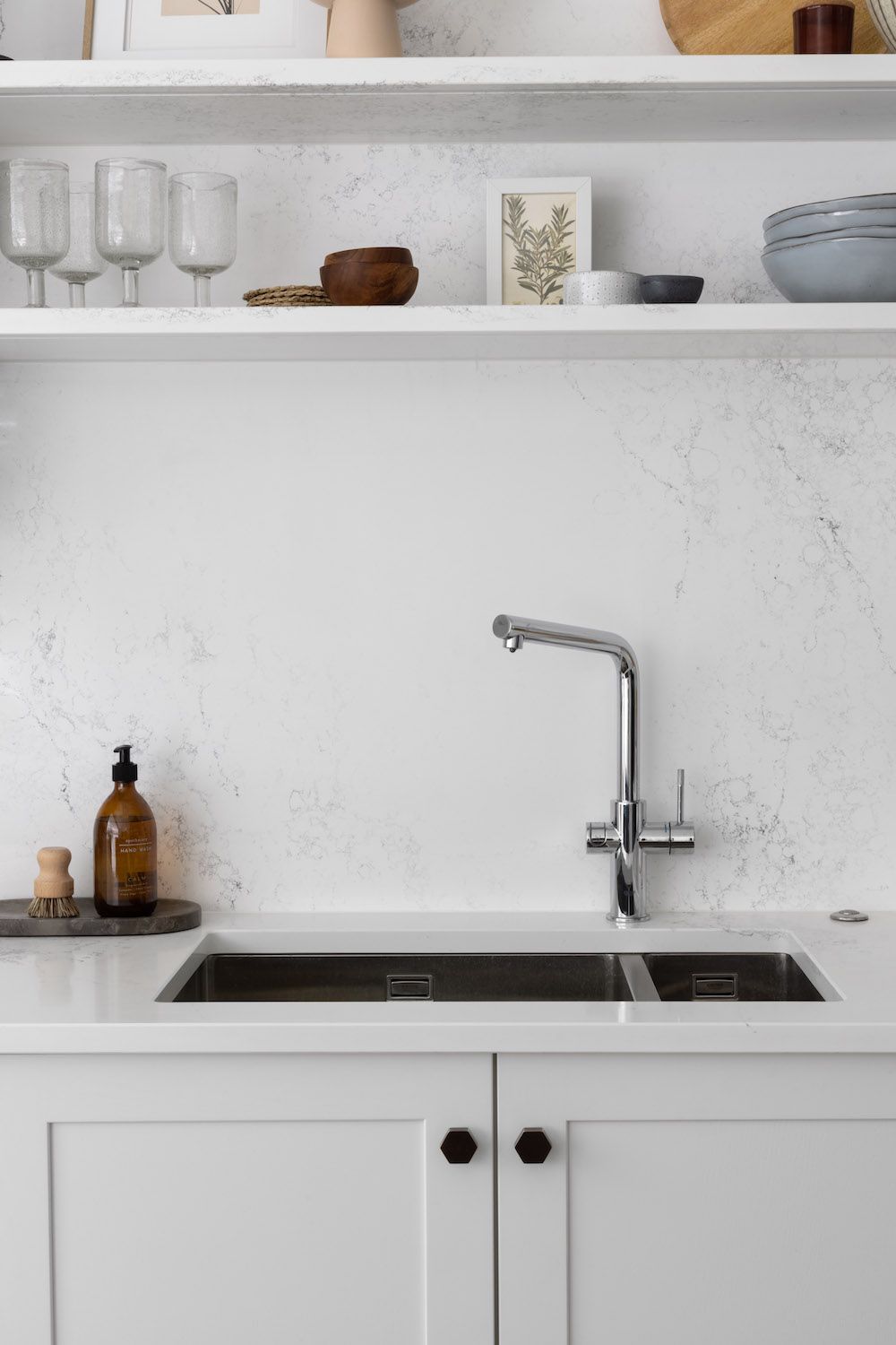 7 small habits to adopt to keep your kitchen counters clear | Livingetc