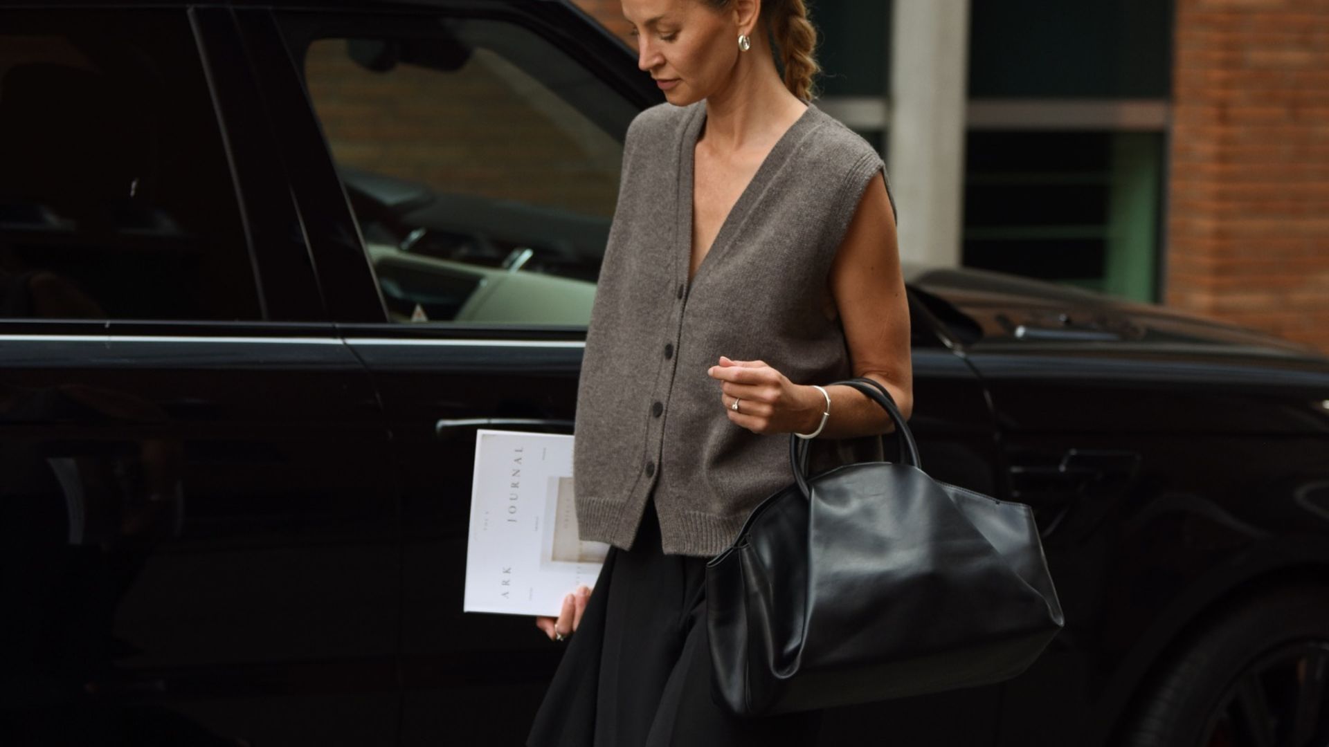 Expensive-Looking and Seriously Timeless—These Are the Best COS Bags ...