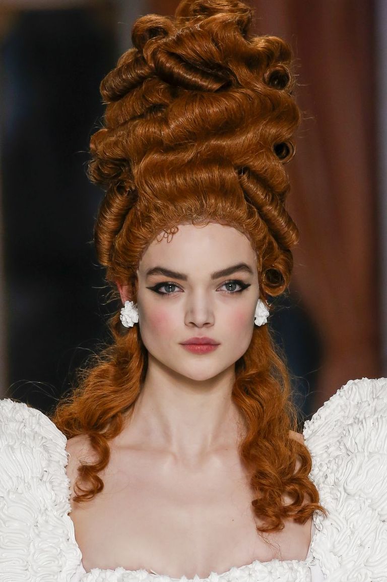 30 Spring 2021 Makeup Trends | New Runway Makeup Styles | Marie Claire