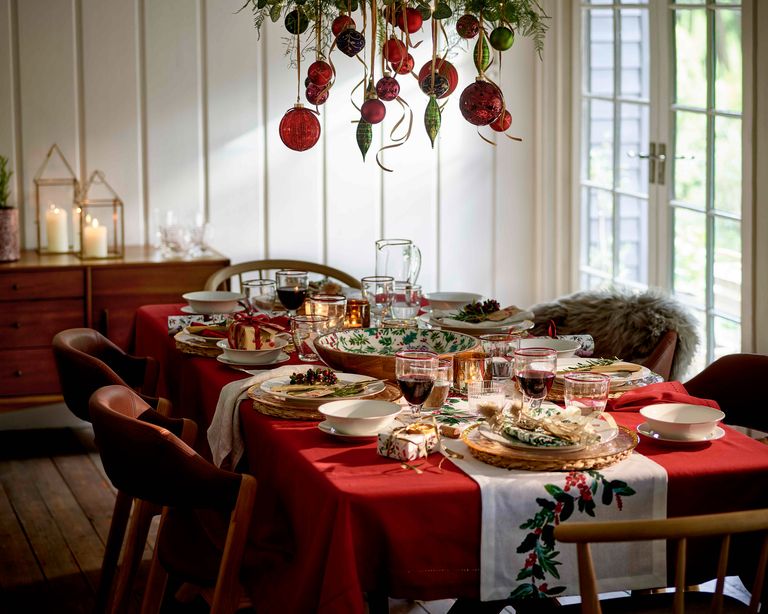 Traditional Christmas decor ideas – 17 classic festive looks | Real Homes