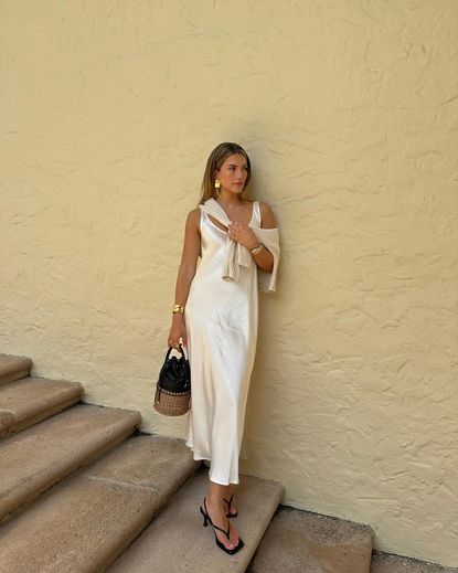 9 Classic European Outfits That Radiate Elegance and Good Taste | Who ...