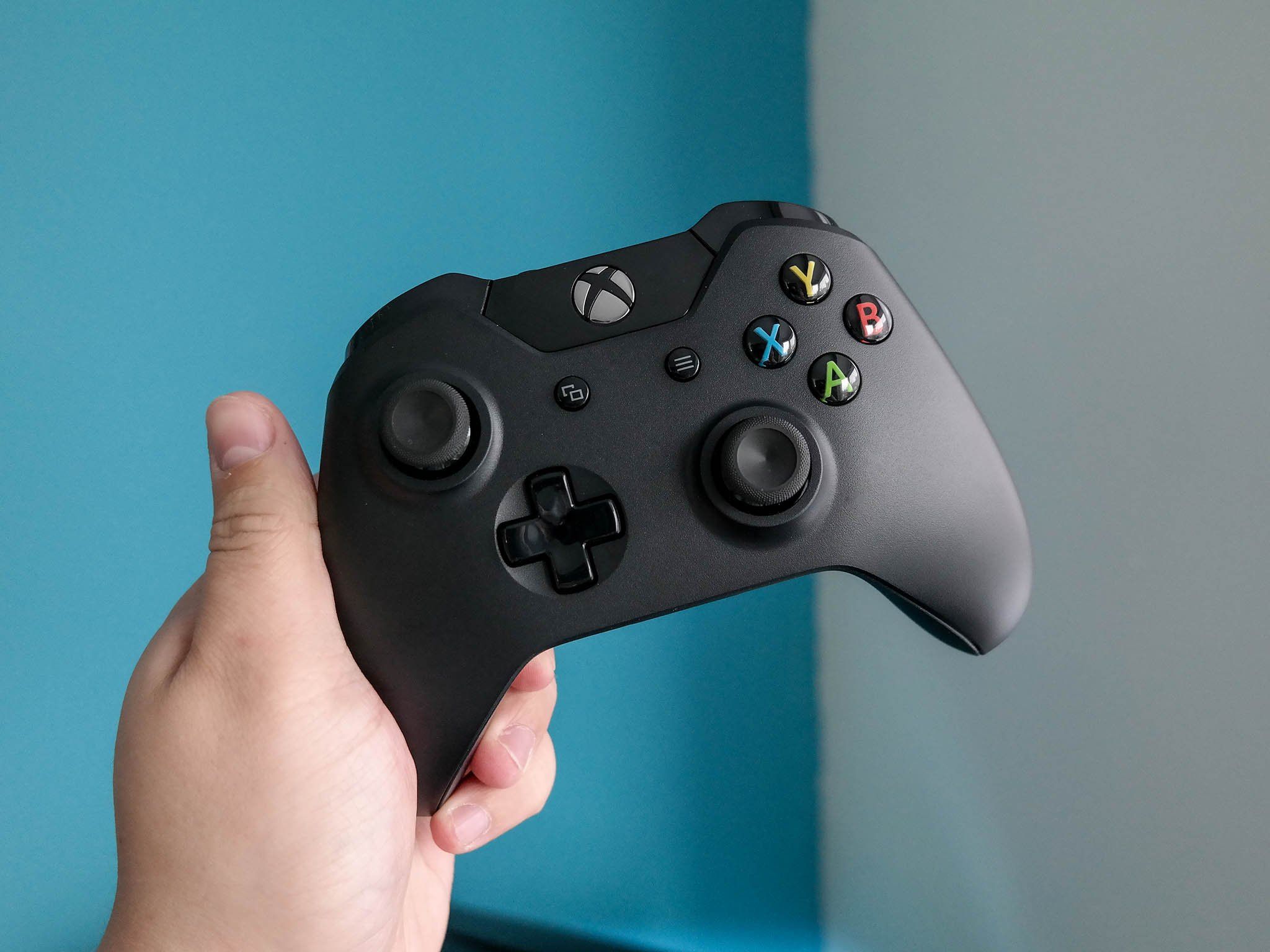 Here is the revised Xbox One controller with headset jack, better ...