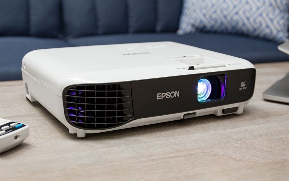 Best mini projectors | chosen by experts | Top Ten Reviews