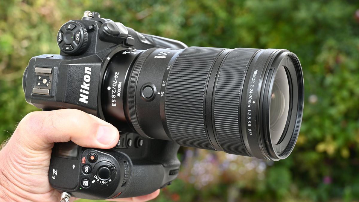 Nikon Z 24‑70mm f/2.8 S II review: ordinary in terms of ‘standard’ zoom ...