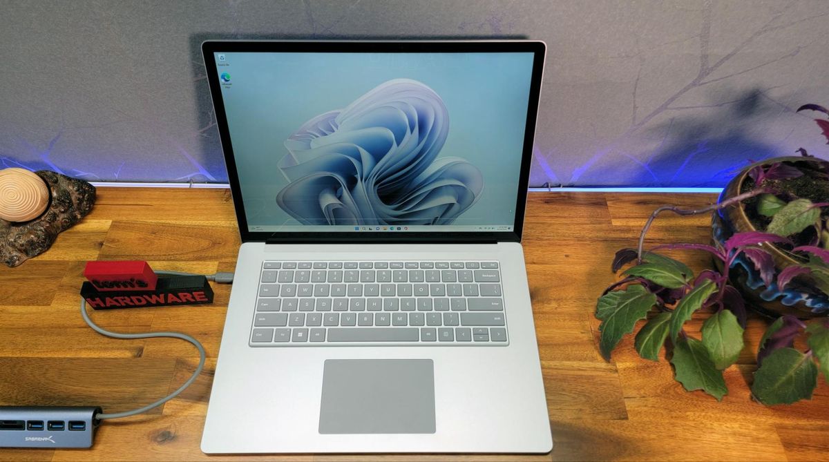 Microsoft Surface Laptop 5 (15-inch) Review: No Better Blues | Tom's ...
