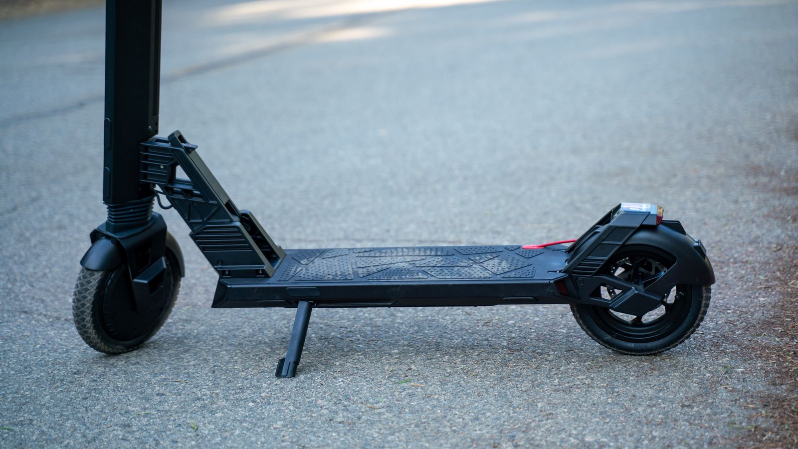 TurboAnt V8 Dual-Battery e-scooter review: a robust, long-range ...