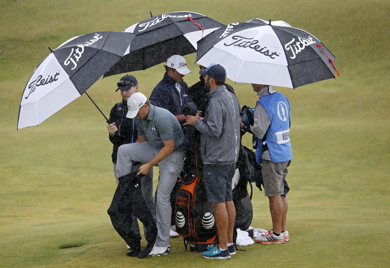 10 Tips For Playing Golf In The Rain | Golf Monthly